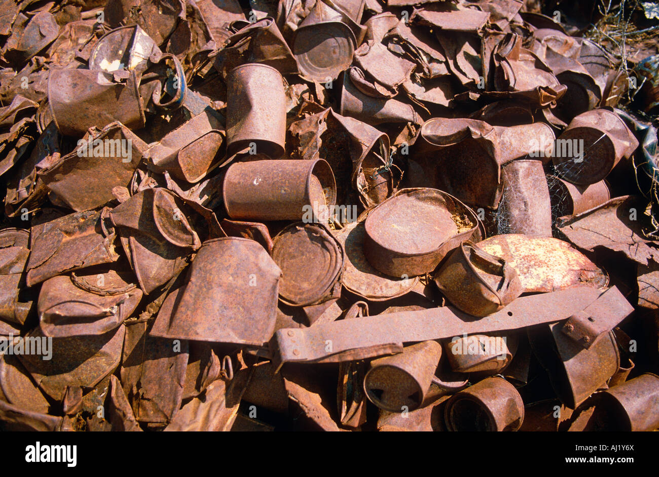 Rusty tins hi-res stock photography and images - Alamy
