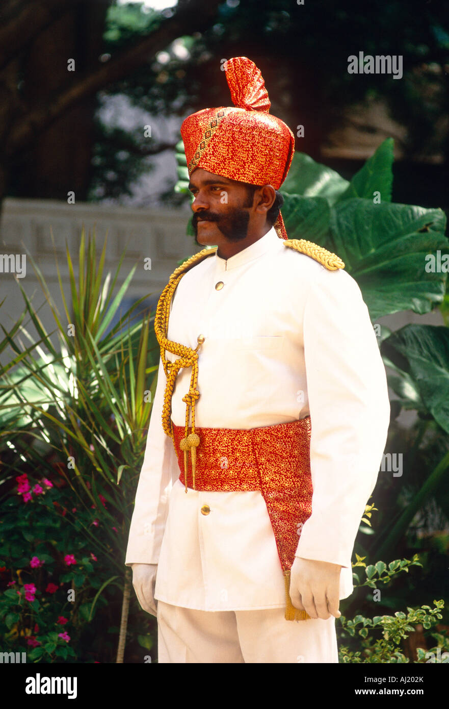 Uniform doorman hotel india hi-res stock photography and images - Alamy