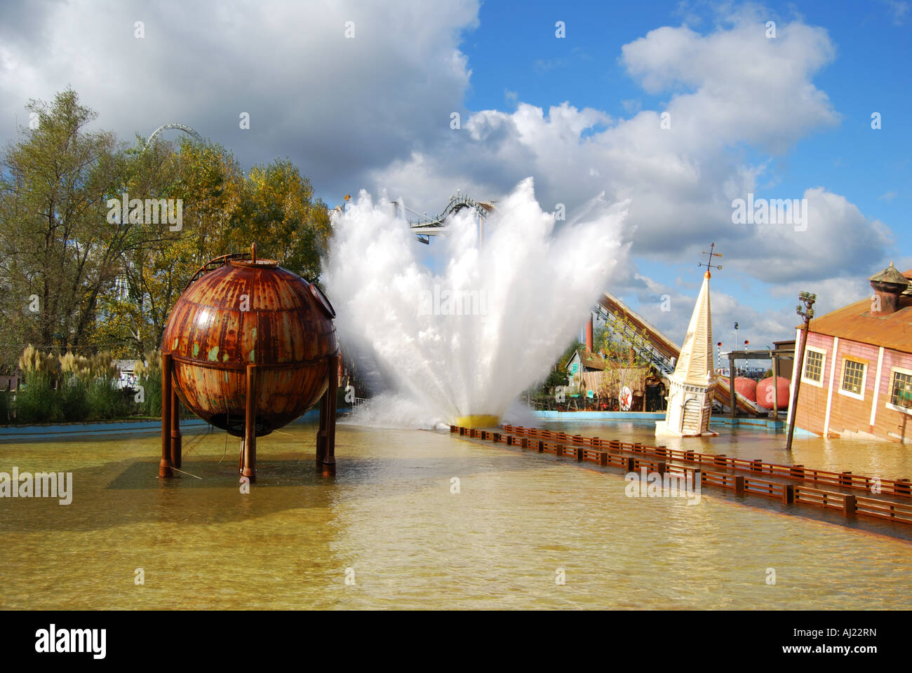 Tidal wave hi-res stock photography and images - Alamy