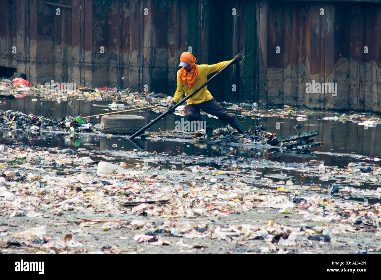 Garbage raft hi-res stock photography and images - Alamy