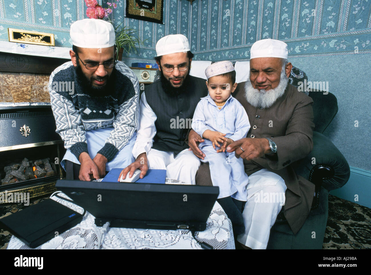 UK ASIAN MUSLIM SALIM ISMAIL KHOLWADIA NOMINATED FOR AWARD Stock Photo ...