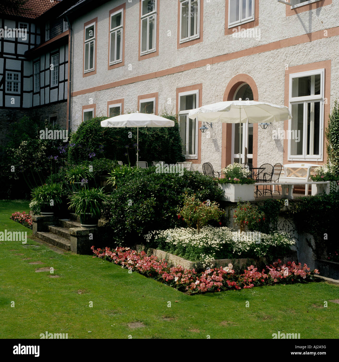 Stately home steps hi-res stock photography and images - Alamy