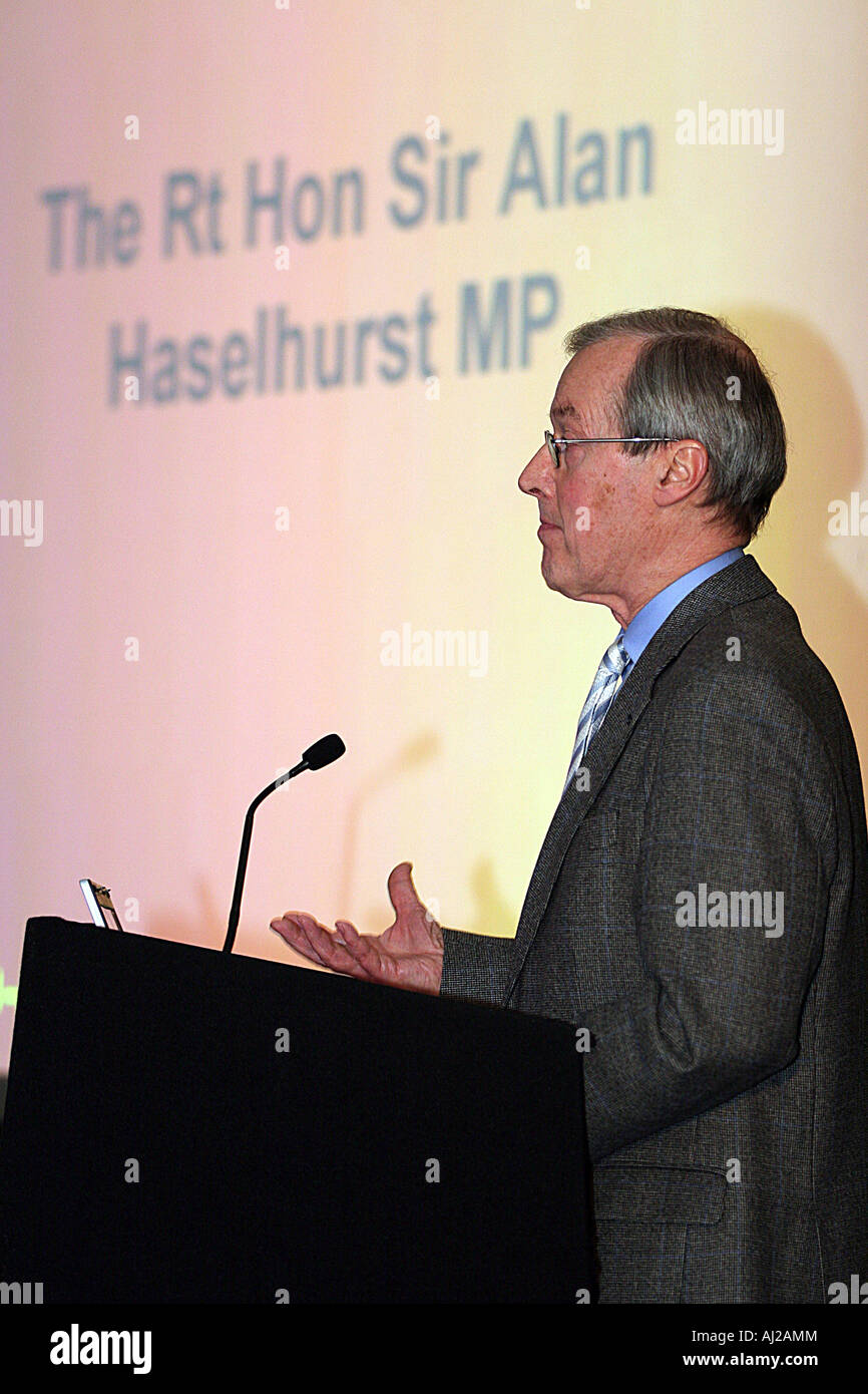 Sir Alan Haselhurst MP speaking at the 2007 Stop Stansted Expansion SSE ...