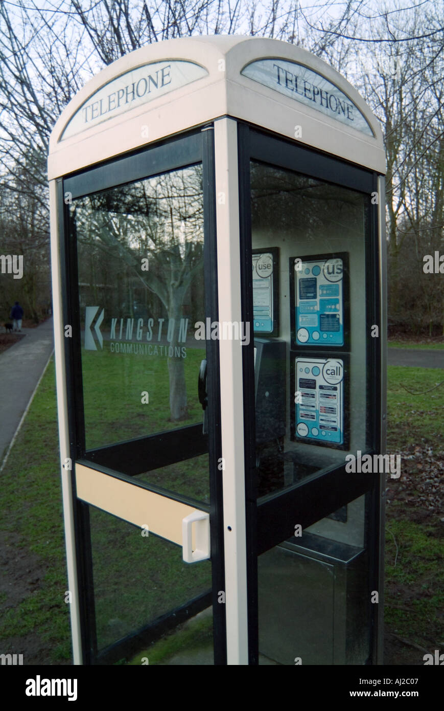 Hull telephone box hi-res stock photography and images - Alamy