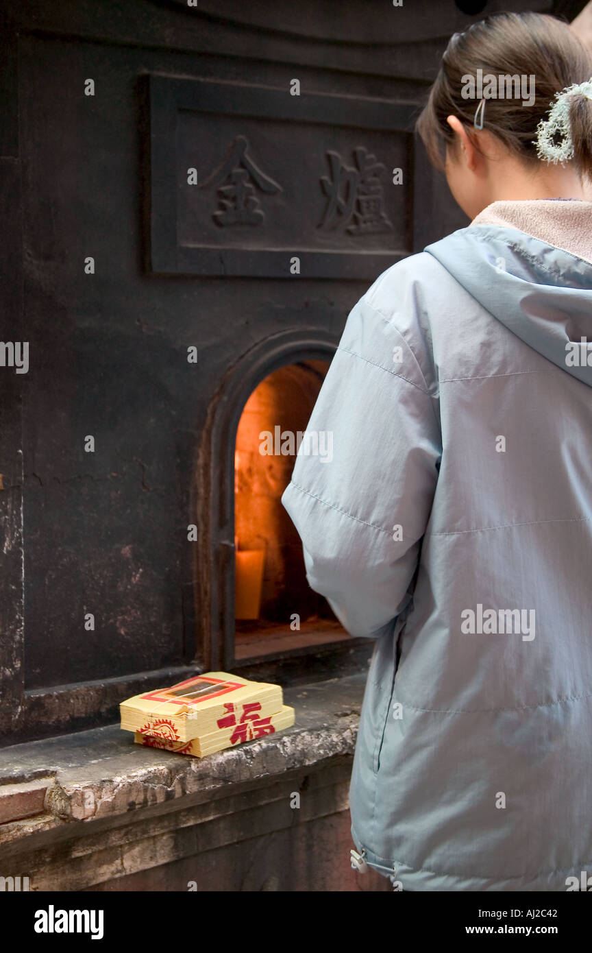 Fire offerings hi-res stock photography and images - Alamy