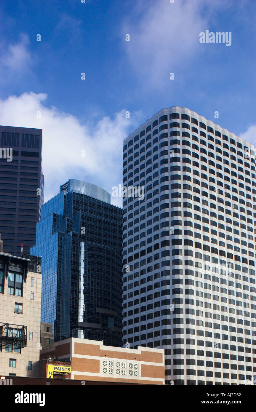 Office sky skyscrapers hi-res stock photography and images - Alamy