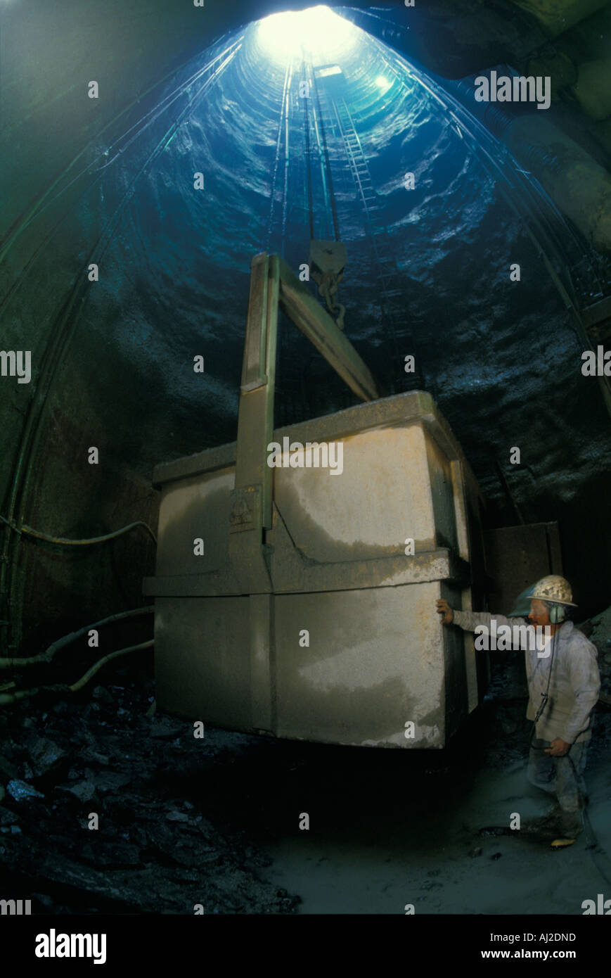 Muck bucket hi-res stock photography and images - Alamy