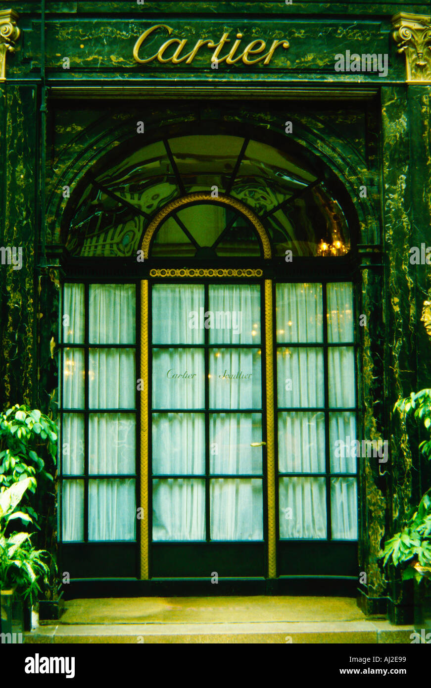 cartier window shop paris rich luxury de luxe jewel jewellery Stock ...