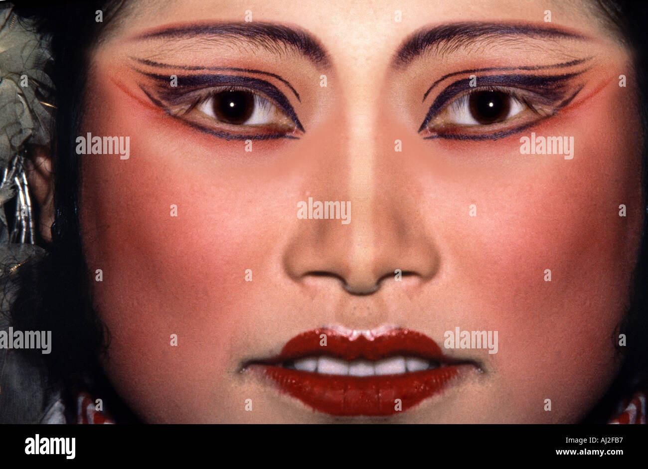 Chinese opera singer hi-res stock photography and images - Alamy