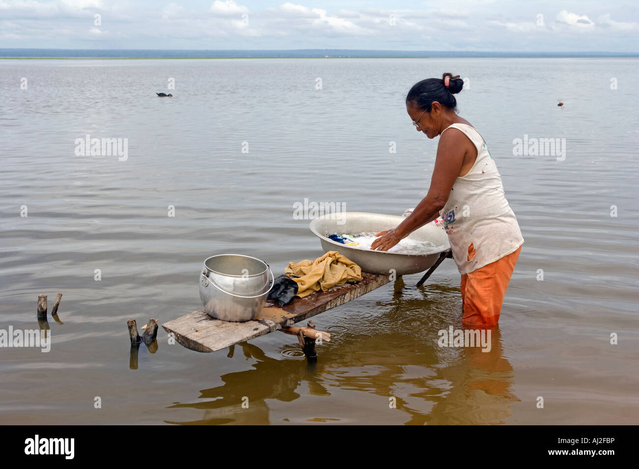 Old Woman Laundry America High Resolution Stock Photography and Images ...