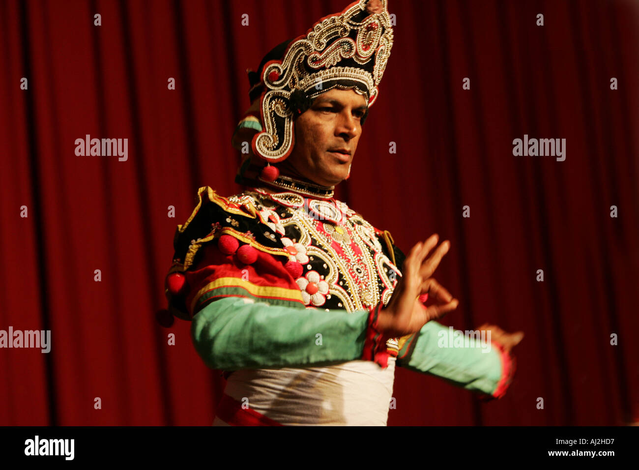 Kohomba dance kandy dance hi-res stock photography and images - Alamy