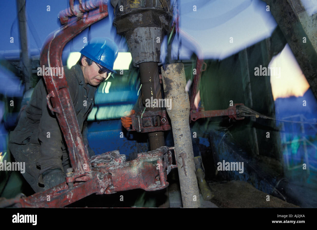 Oil rig alaska hi-res stock photography and images - Alamy