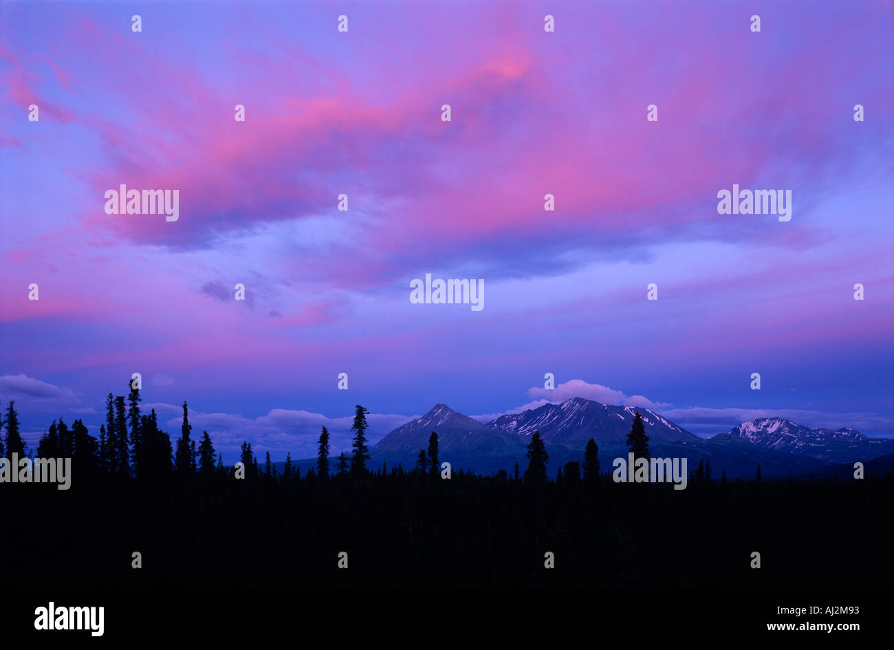 Midnight sun sunset national park scenic hi-res stock photography and ...