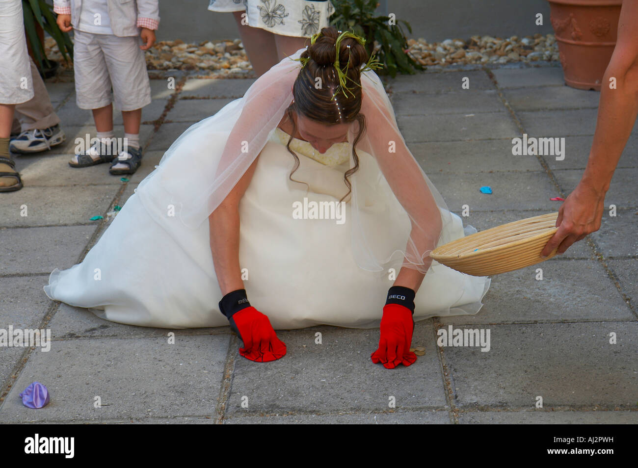 Funny wedding dresses hi-res stock photography and images - Alamy