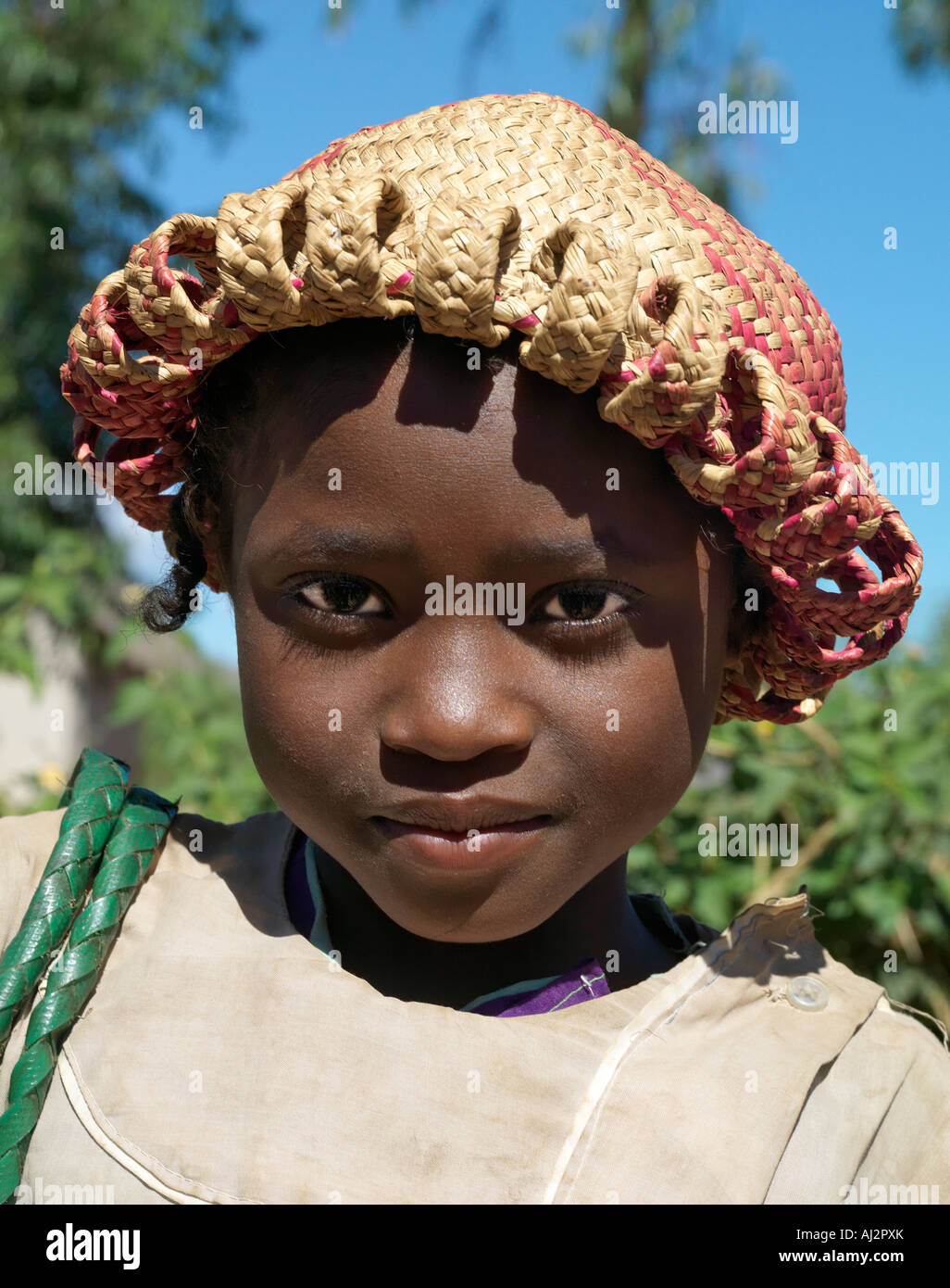 Raffia madagascar hi-res stock photography and images - Alamy