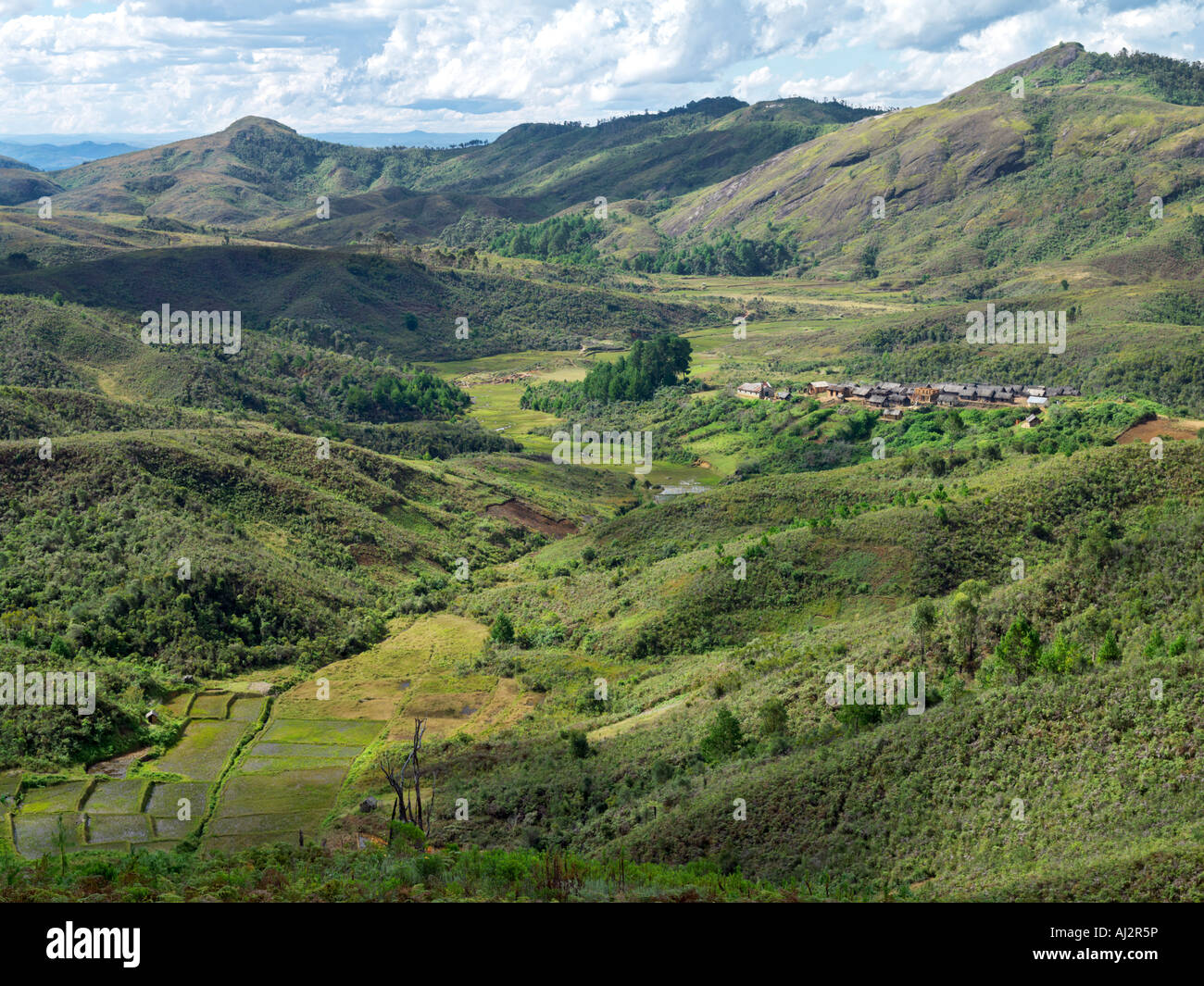 The Zafimaniry village of Ifasina, tucked away in a valley surrounded ...