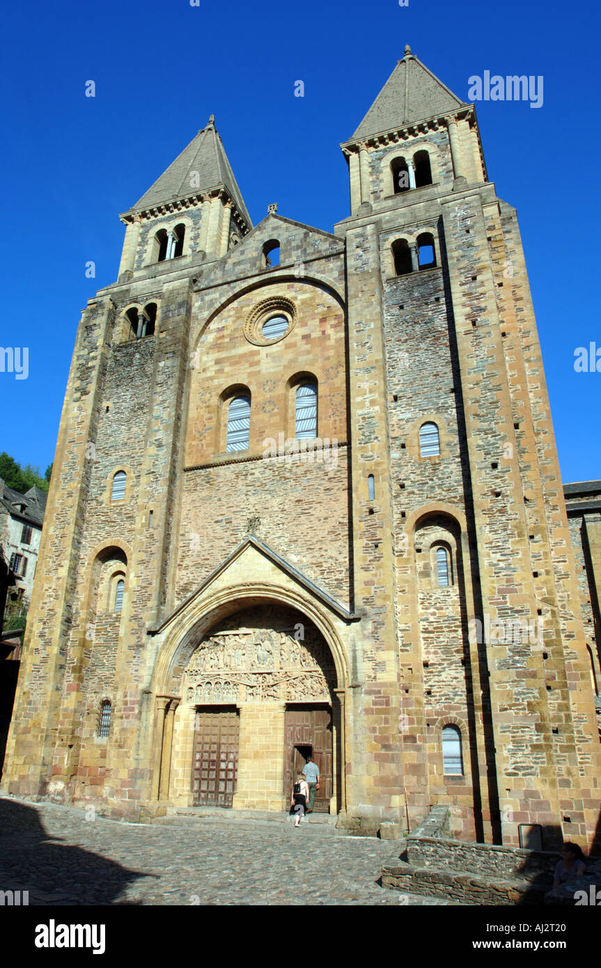 Cathedral in the village of Conques in Aveyron France Stock Photo - Alamy