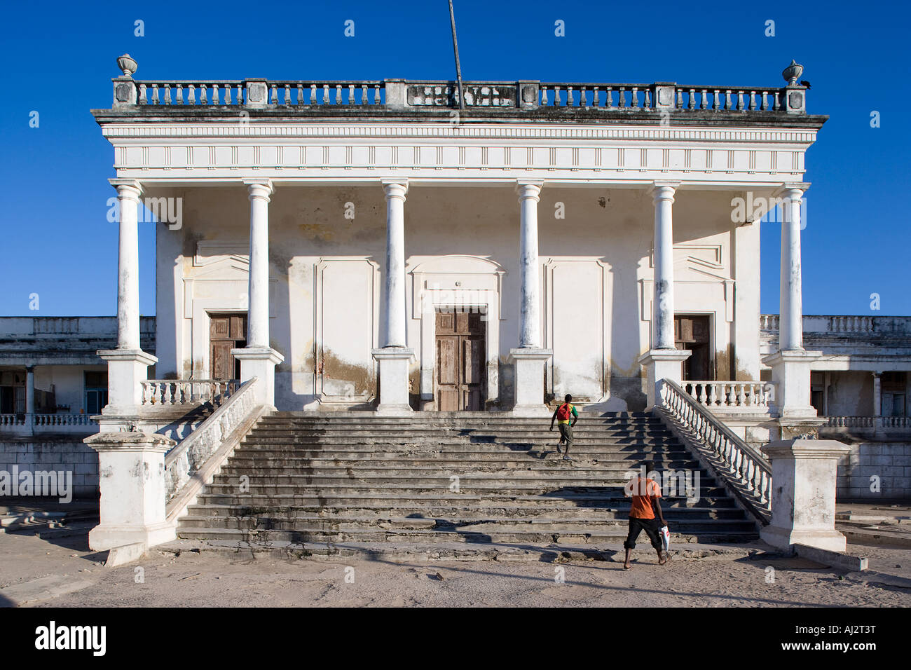 Hospital colonial architecture island hi-res stock photography and ...