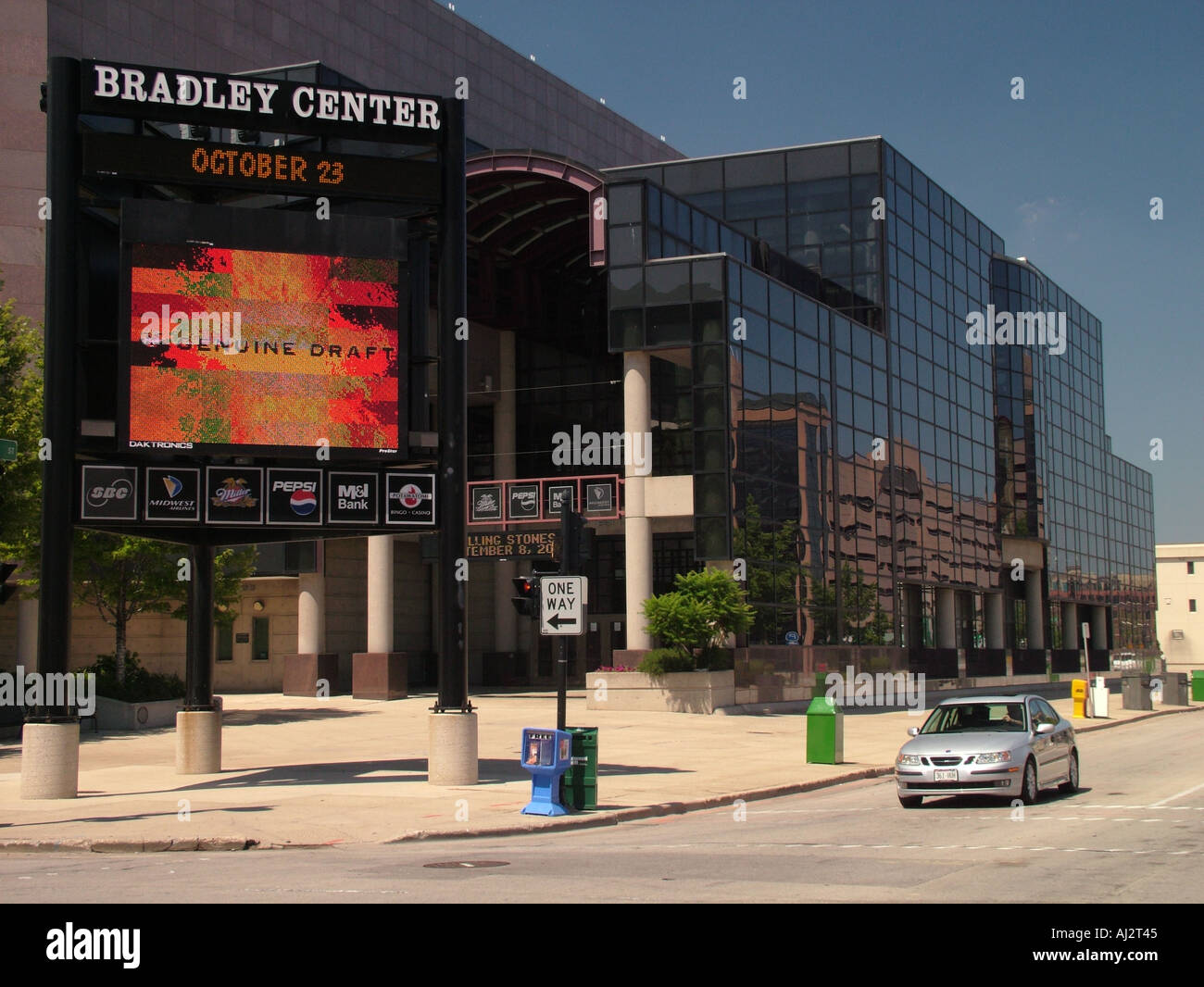 Milwaukee center hi-res stock photography and images - Alamy