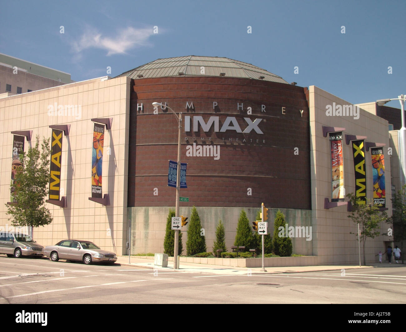 Milwaukee public museum hi-res stock photography and images - Alamy