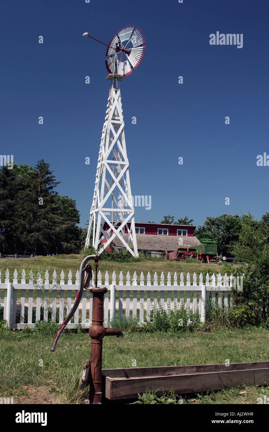 Windmill and pump c. 1900, Living History Farms Stock Photo - Alamy