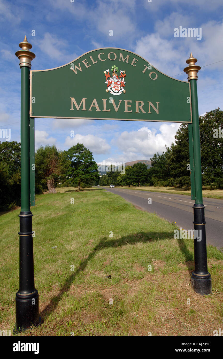 Welcome to Malvern sign in Worcestershire England UK Stock Photo - Alamy