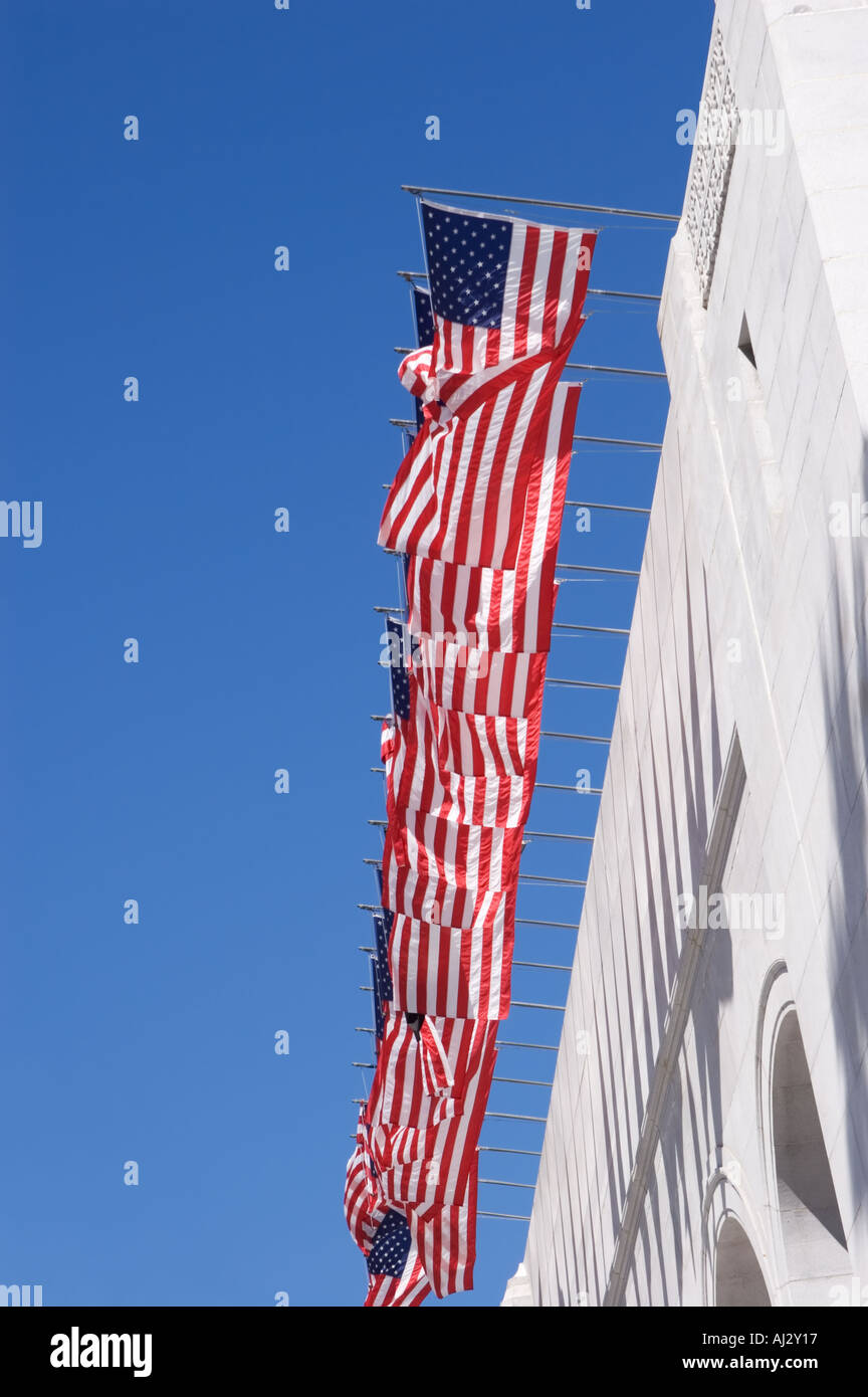 Buildings with flags waving us hi-res stock photography and images - Alamy