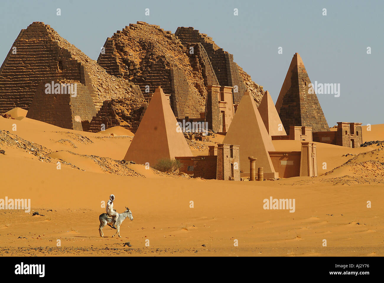 Meroe southern pyramids Stock Photo - Alamy