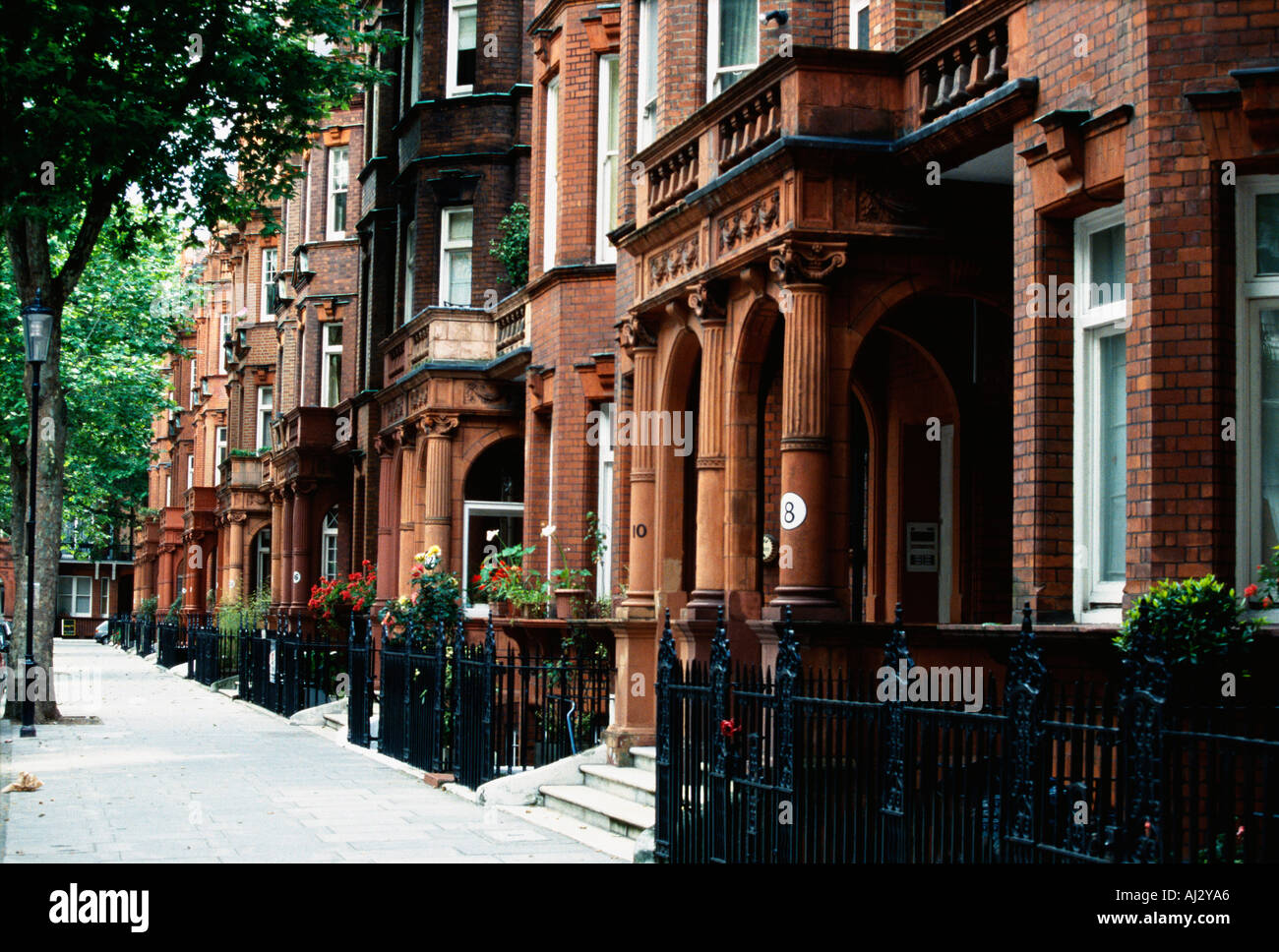 Typical Houses in Kensington London UK Stock Photo - Alamy