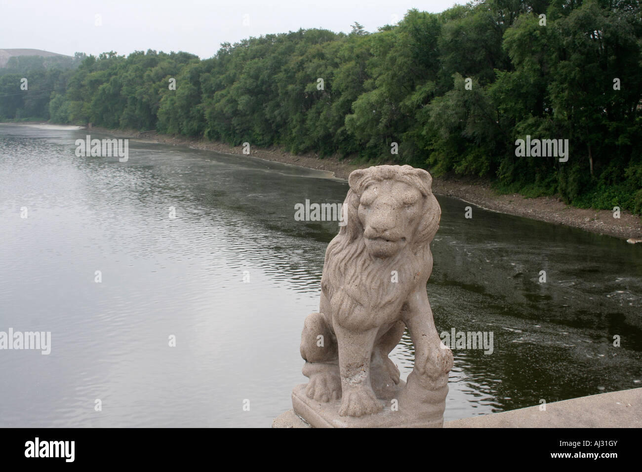 Bridge over Cedar River, Cedar Rapids, Iowa Stock Photo - Alamy