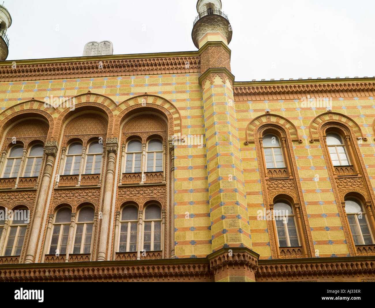 Rumbach synagogue hi-res stock photography and images - Alamy