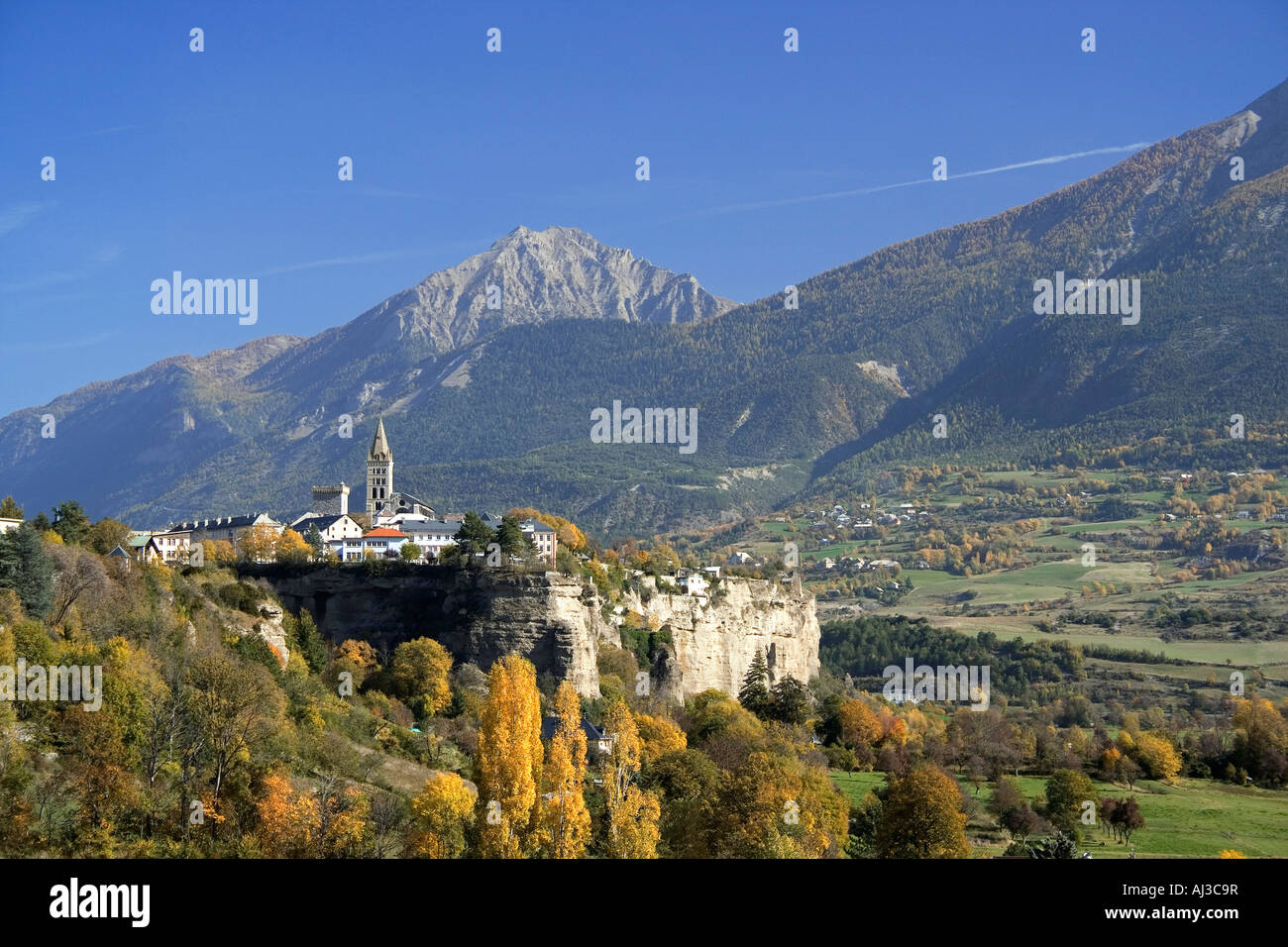 France, Hautes Alpes, Embrun, the old town at the end of Serre Poncon ...