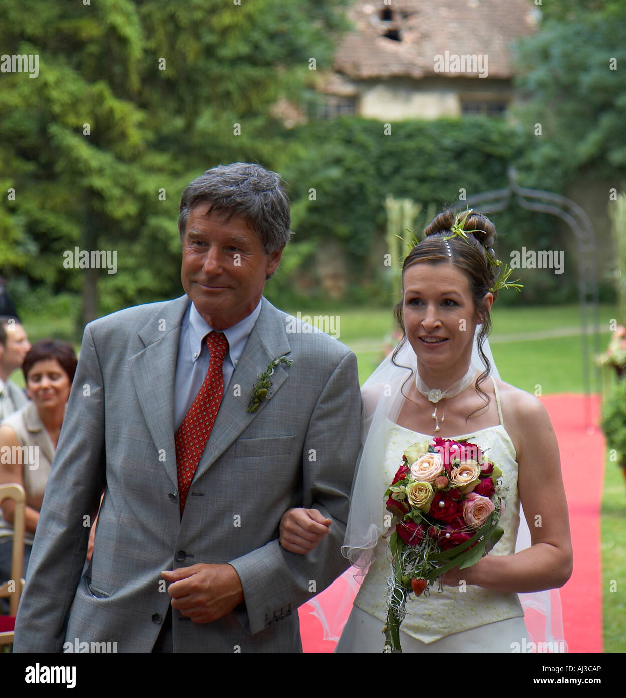 Bride and brides father hi-res stock photography and images - Alamy