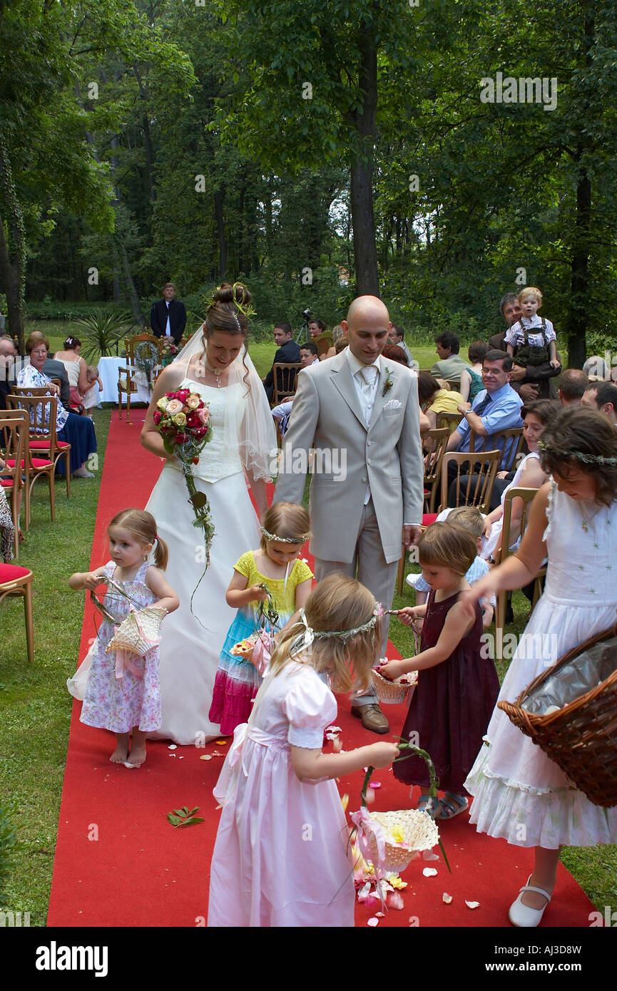 Child bride and bridegroom hi-res stock photography and images - Alamy