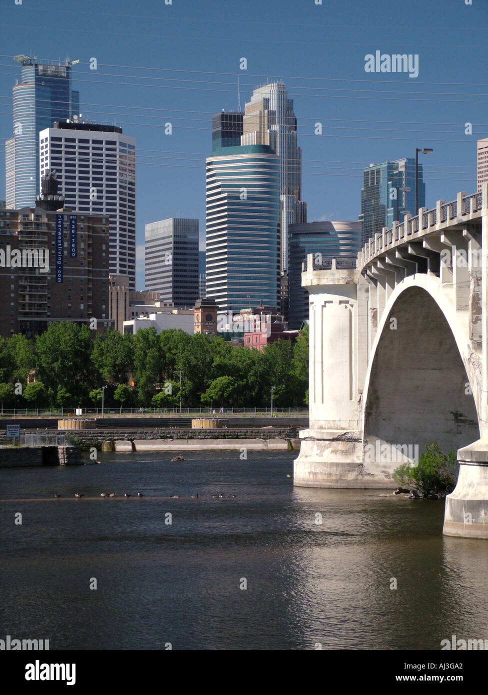 Minneapolis bridge third avenue hi-res stock photography and images - Alamy