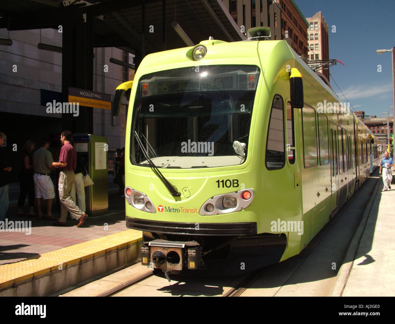 Downtown minneapolis light rail hi-res stock photography and images - Alamy
