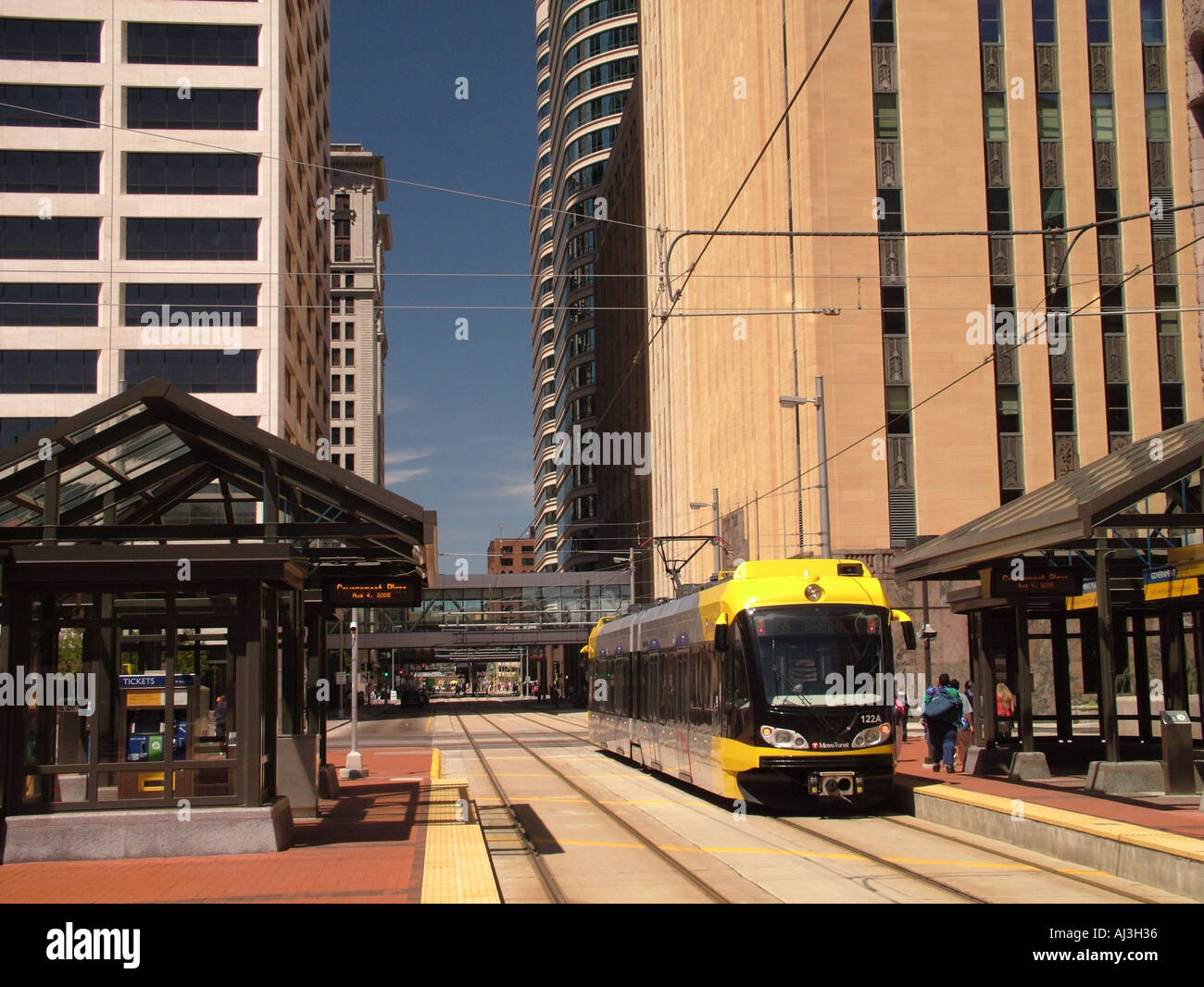 Minneapolis light rail metro transit hi-res stock photography and ...