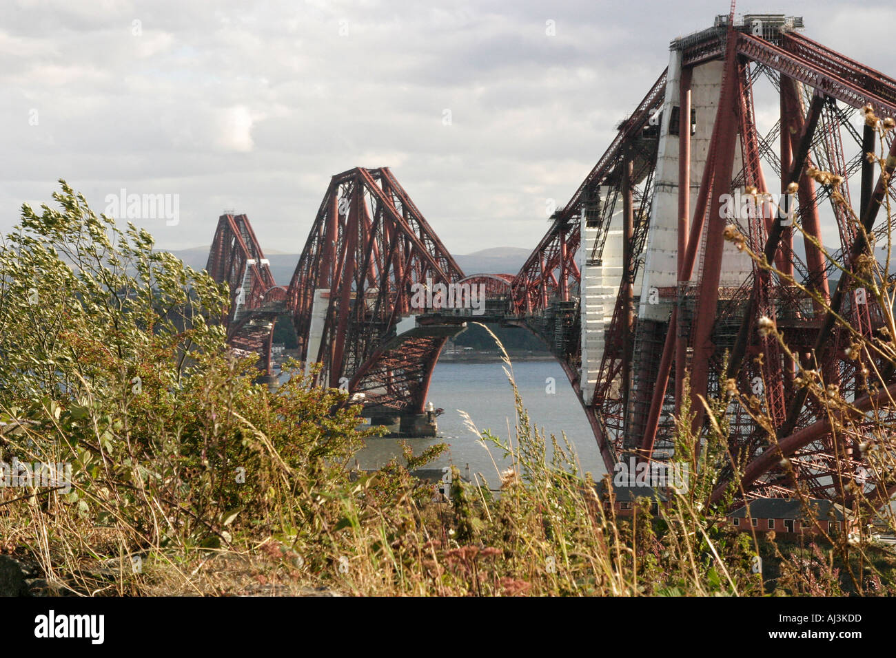 Forth railway bridge hi-res stock photography and images - Alamy