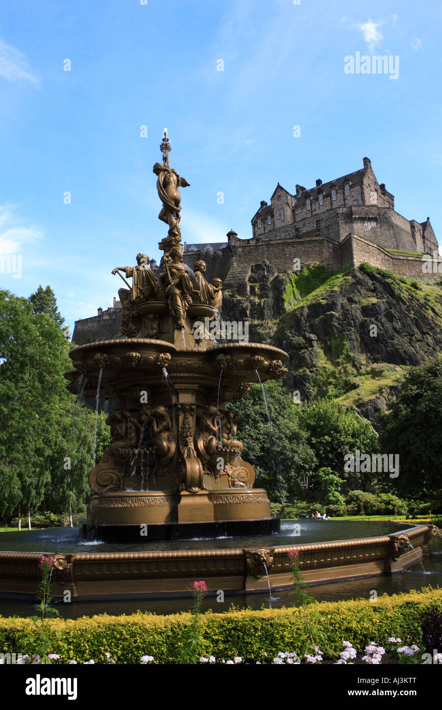 Rose Fountain & Castle, Edinburgh Stock Photo - Alamy