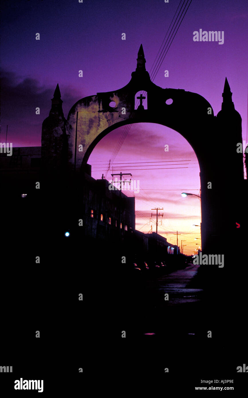 An archway above a street in Mexico Stock Photo - Alamy