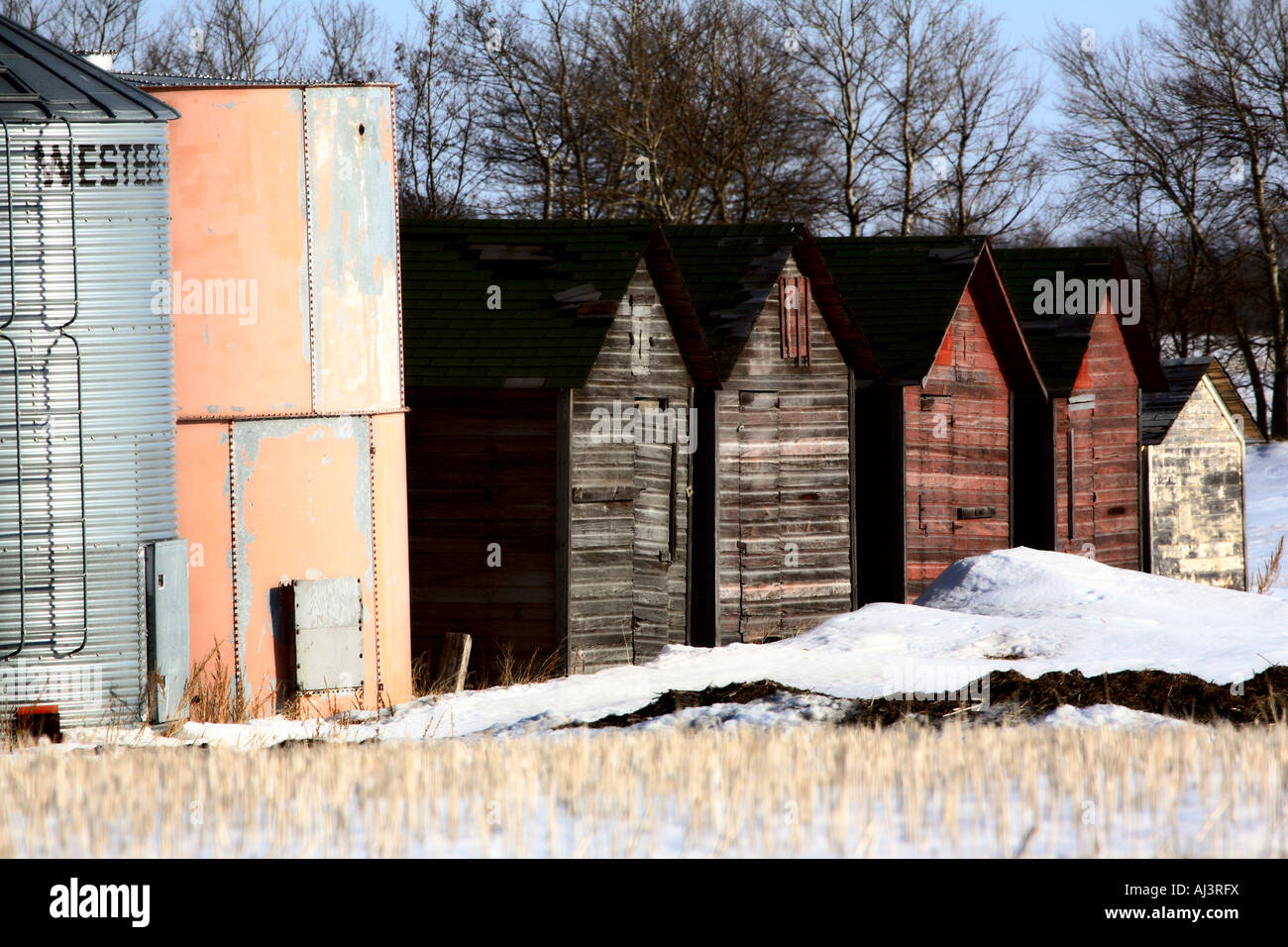 Row of granaries hi-res stock photography and images - Alamy
