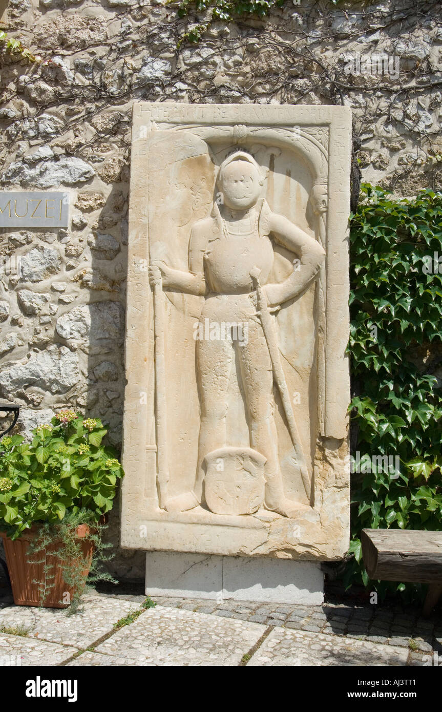 Mediaeval sculpture hi-res stock photography and images - Alamy