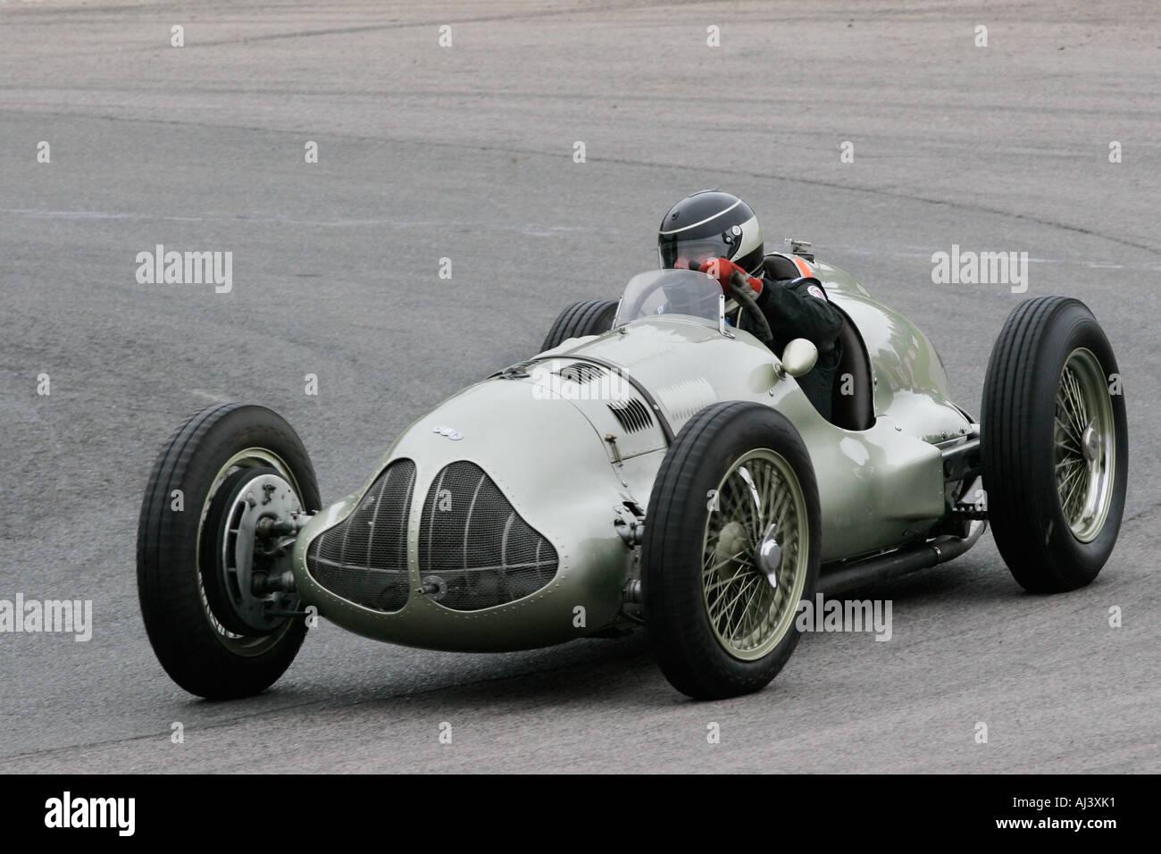ERA E Type VSCC racing Mallory Park Stock Photo - Alamy