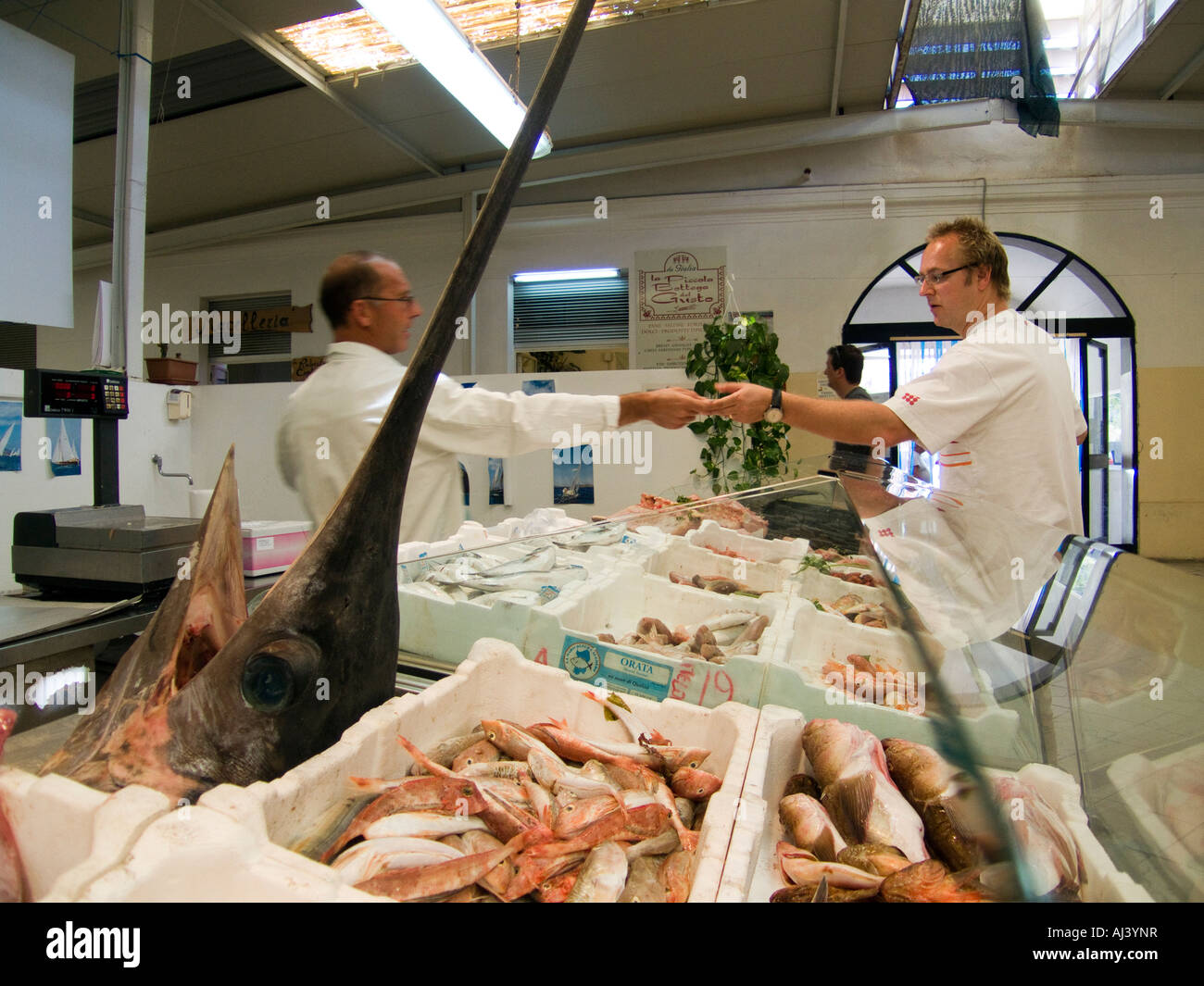 Sardinia fish market hi-res stock photography and images - Alamy