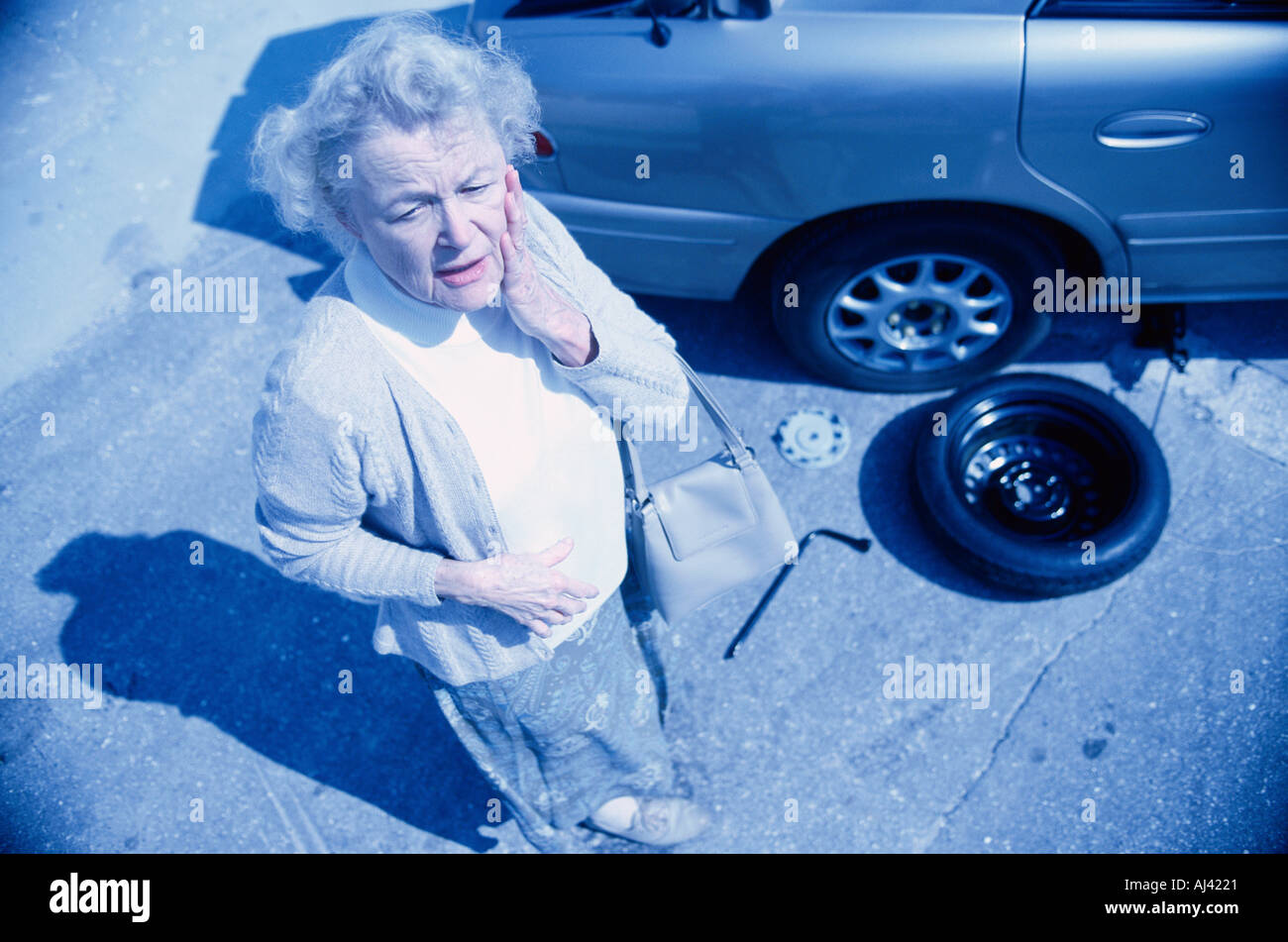 Senior woman car worried hi-res stock photography and images - Alamy