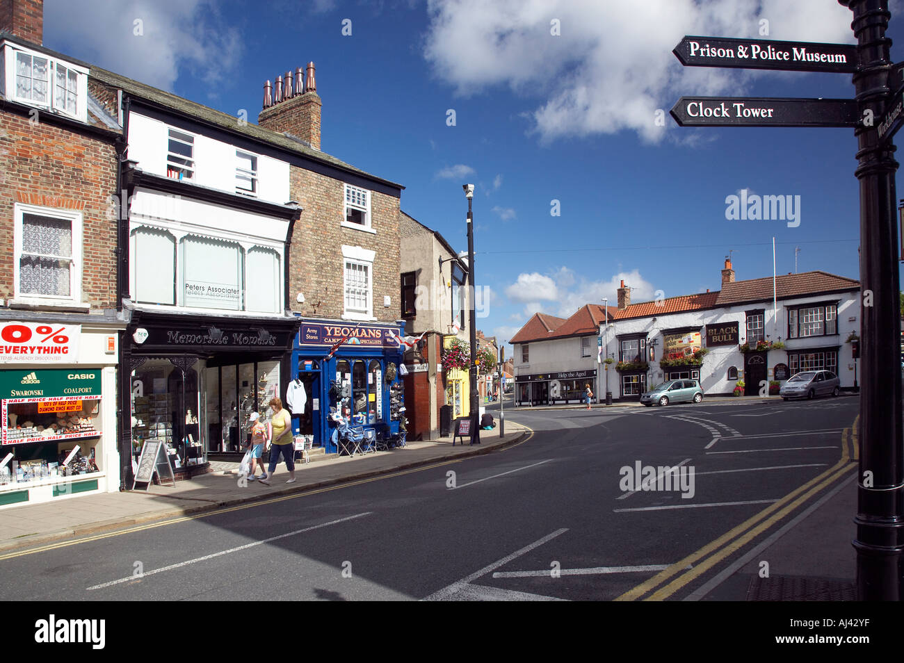 Queen Street Ripon Town Centre North Yorkshire England Stock Photo - Alamy