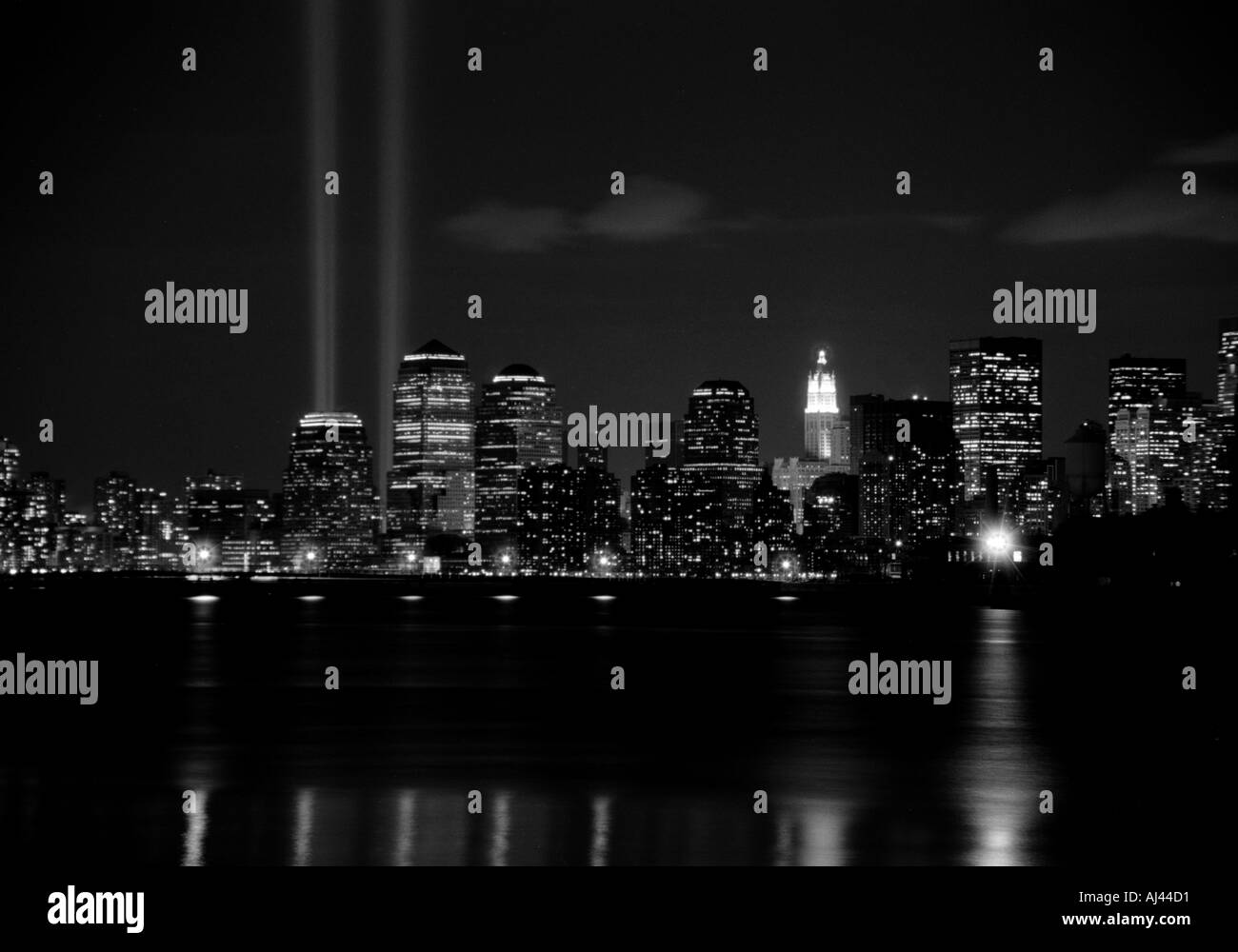 Lower manhattan 2002 hi-res stock photography and images - Alamy