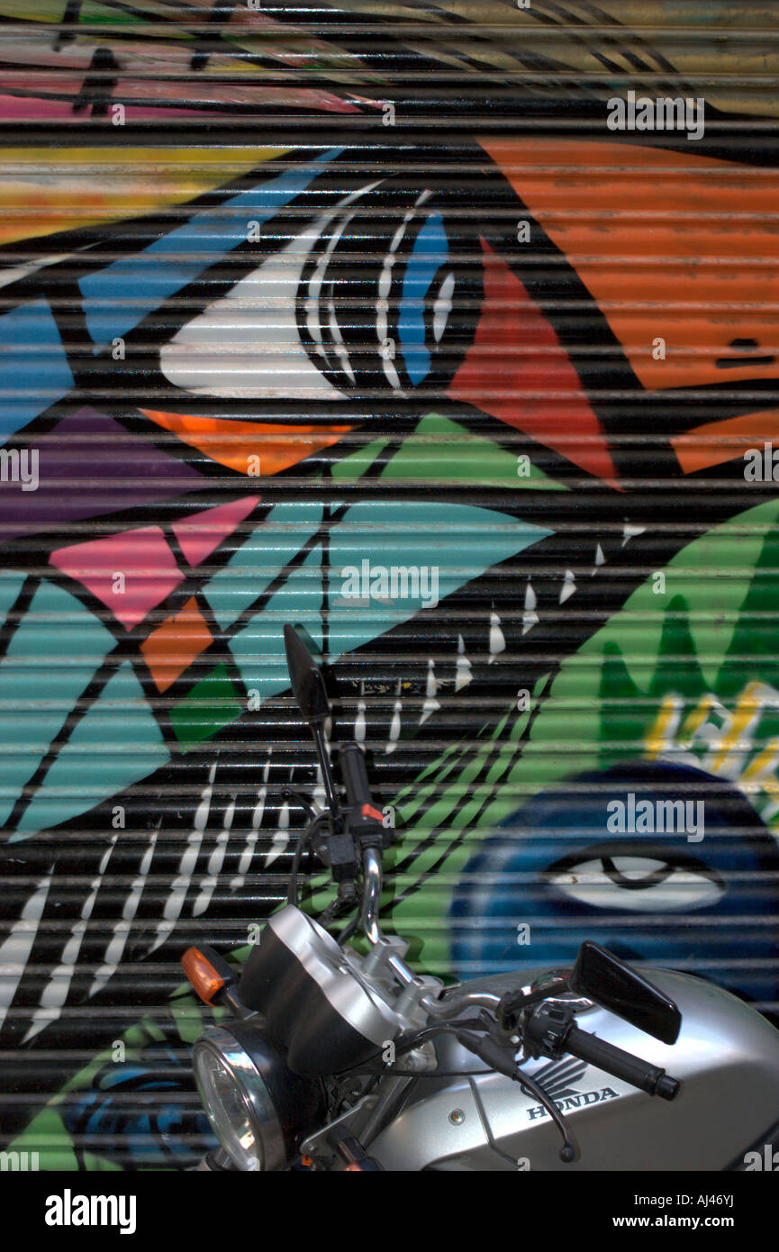 Shutters graffiti hi-res stock photography and images - Alamy