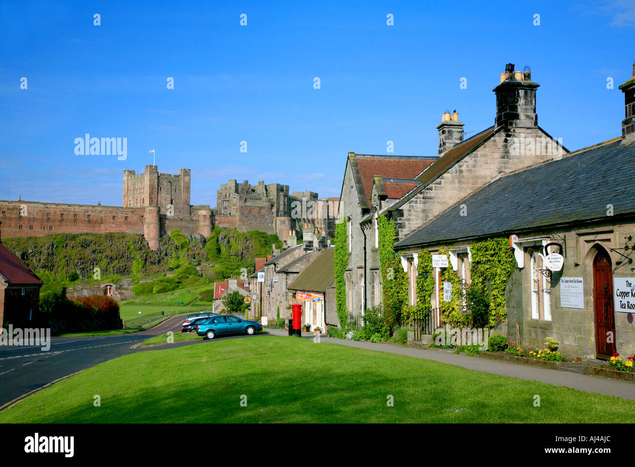 Bamborough hi-res stock photography and images - Alamy