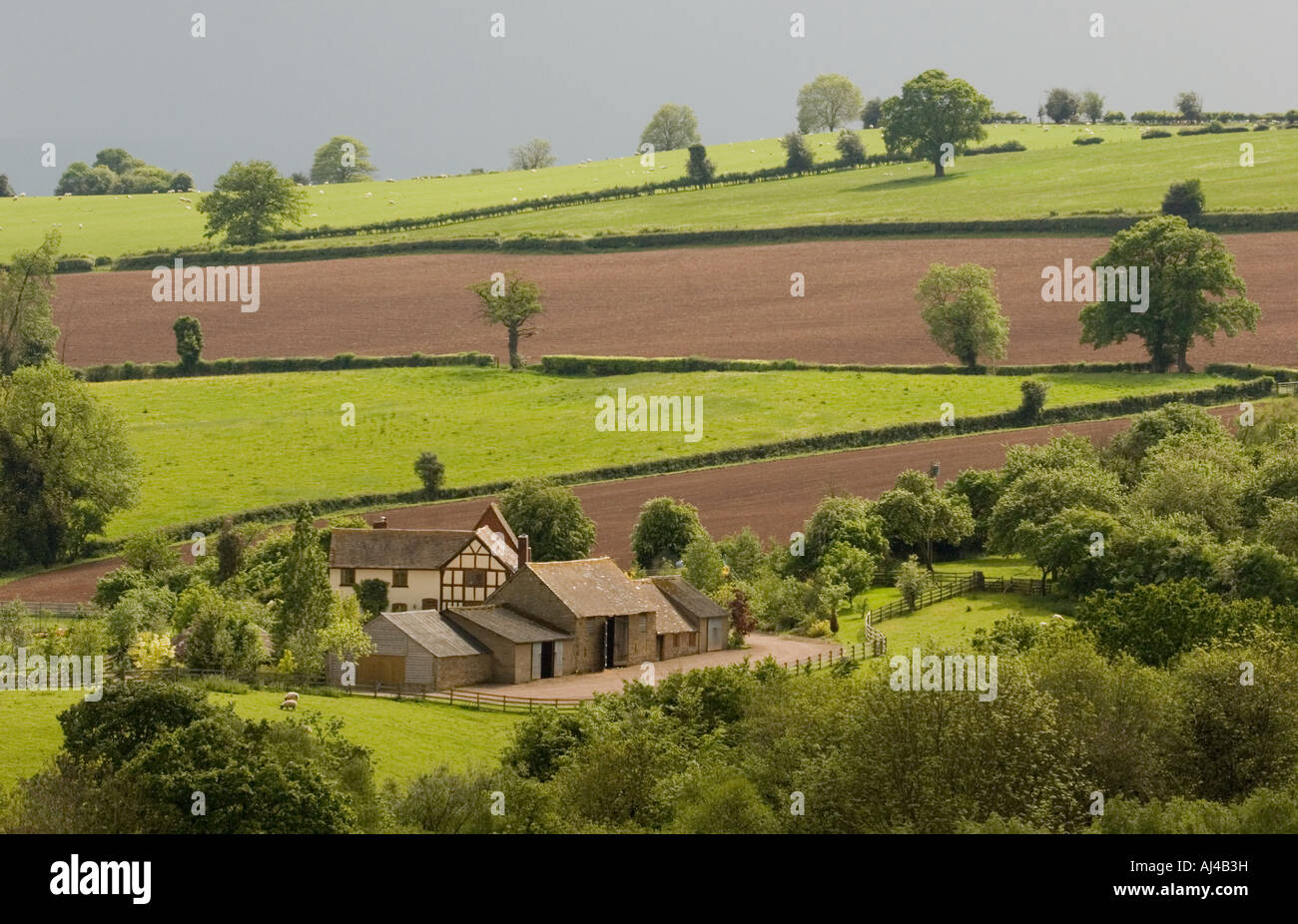 English farm house hi-res stock photography and images - Alamy